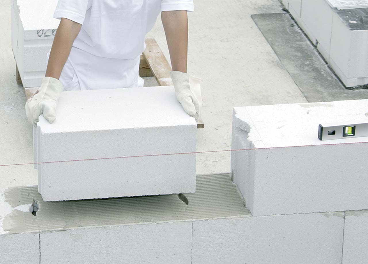 Ezért gyorsabb az építkezés az Ytong téglával - Békás Épker Tüzép ...